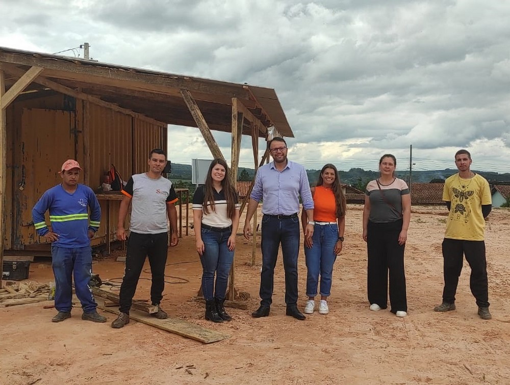 Prefeito em exercício acompanha obras na educação de Rio Negro | Click ...