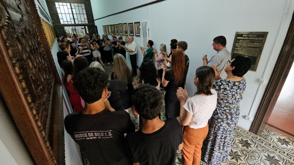 Prefeito James Karson Valério é homenageado na Prefeitura | Click Riomafra